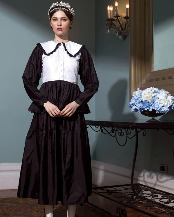PERFECTLY PRIM TOP TRB1047